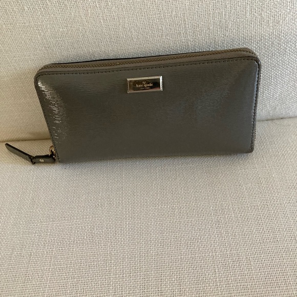 kate spade | Bags | Kate Spade Grey Zip Around Wallet | Poshmark